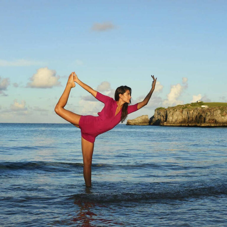 Lindsey Calla Feet (3 pictures) Sexy Feets - Celeb Feets