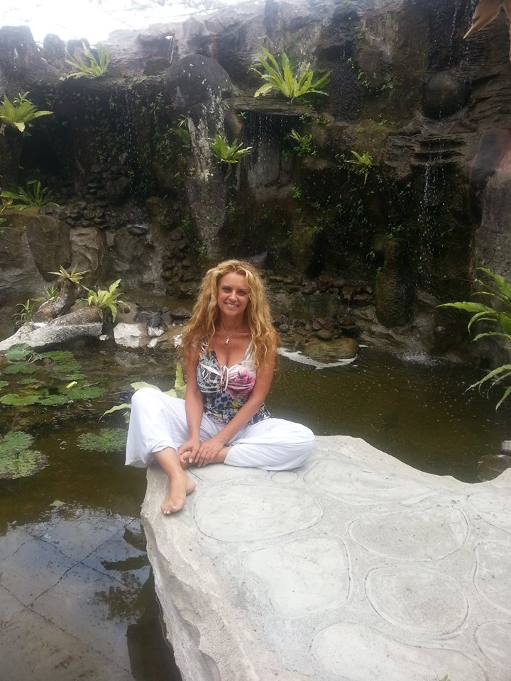 Gail Harris Feet (31 photos) Sexy Feets - Celeb Feets