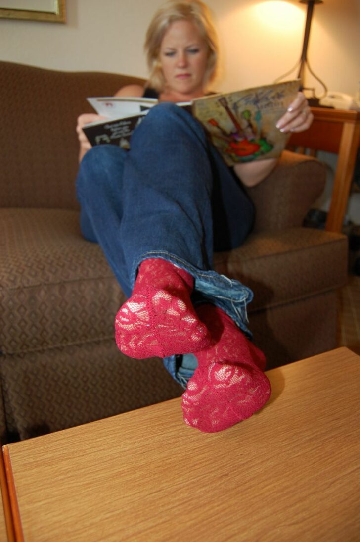 Annabelle Flowers (59 photos) Sexy Feets - Celeb Feets