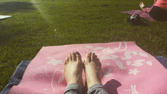 April Arikssen Feet (26 photos) Sexy Feets - Celeb Feets