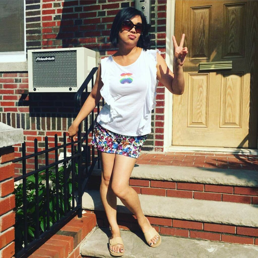 Fiona Choi Feet (15 photos) Sexy Feets - Celeb Feets