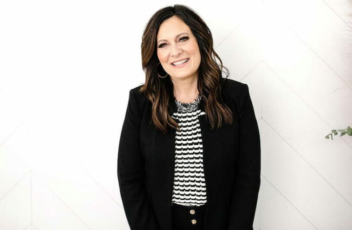 Lysa TerKeurst Bio, Age, Height, Husband, Family, Net Worth ...