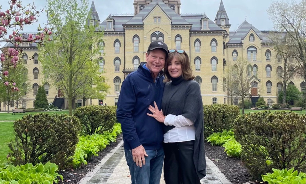 Is Tom Watson now married to LeslieAnne Wade? Who was his first wife ...