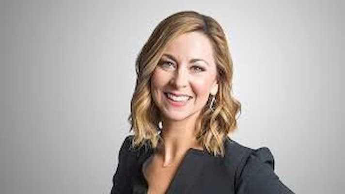 Kelli Johnson Bio, Age, Husband, NBC Sports, Family, Salary, Net Worth ...