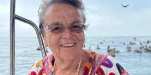 Lisa Law Height, Weight, Net Worth, Age, Birthday, Wikipedia, Who ...