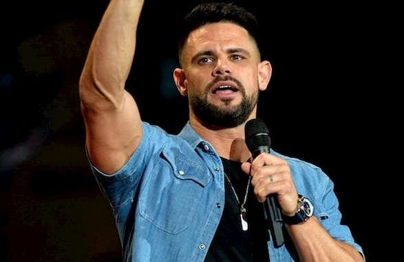 Steven Furtick Bio, Age, Wife, Family, Children, House, Net Worth ...