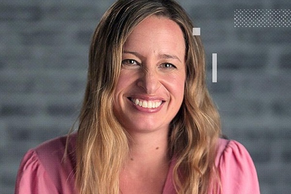 Netflix’s The Mole 2022 contestants Casey Lary || Meet your work and ...