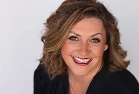 Dana Wright KMBZ, Bio, Age, Family, Husband, Height, Net Worth, Salary ...