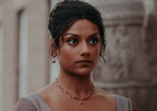 Simone Ashley Bio, Movies, Age, Family, Boyfriend, Height, Net Worth ...