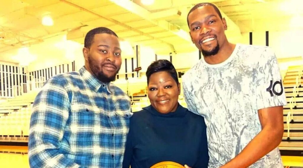 Meet Tony, Rayvonne, And Brianna Pratt • Celebily – Celebrity