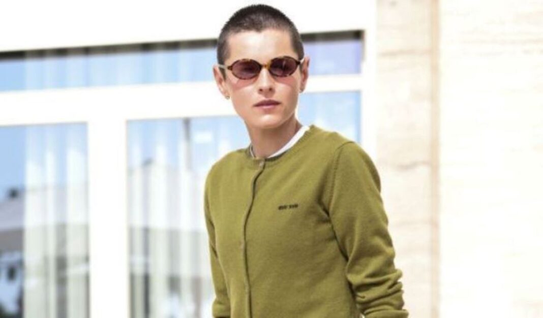 Emma Corrin Age: How Old Is Emma Corrin? | Celebrity