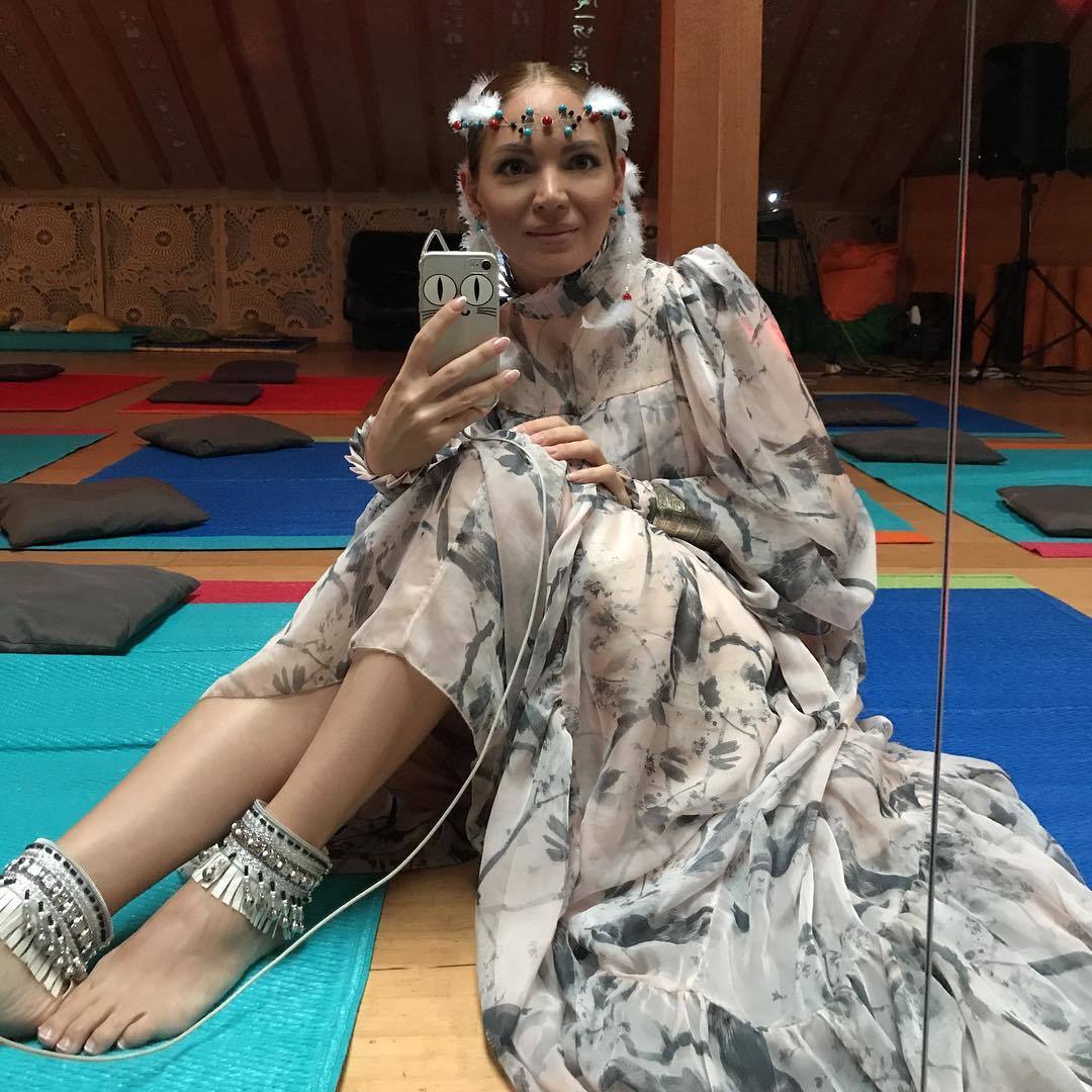Olena Uutai Feet - ⭐Celeb Feet
