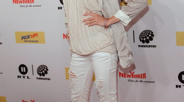 Kate Hall Feet - ⭐Celeb Feet